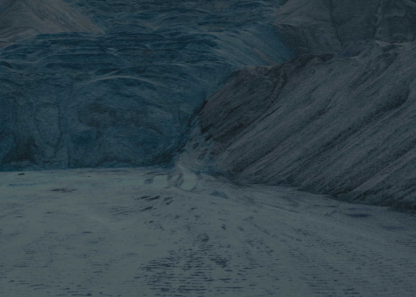 Vanessa Valadez : E Aaron Ross Photo